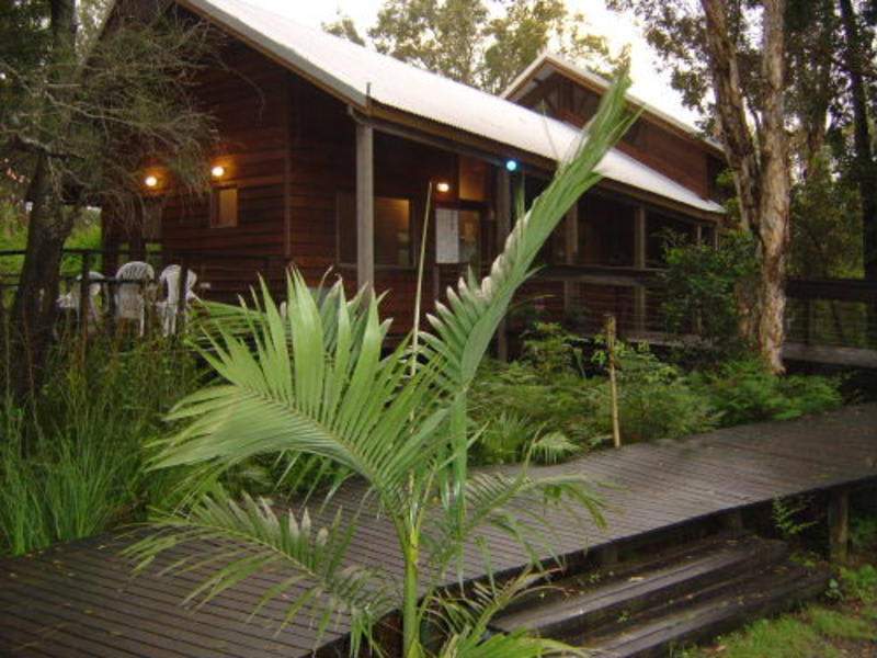 HOSTEL Melaleuca Surfside Backpackers, Port Stephens in Australia ...